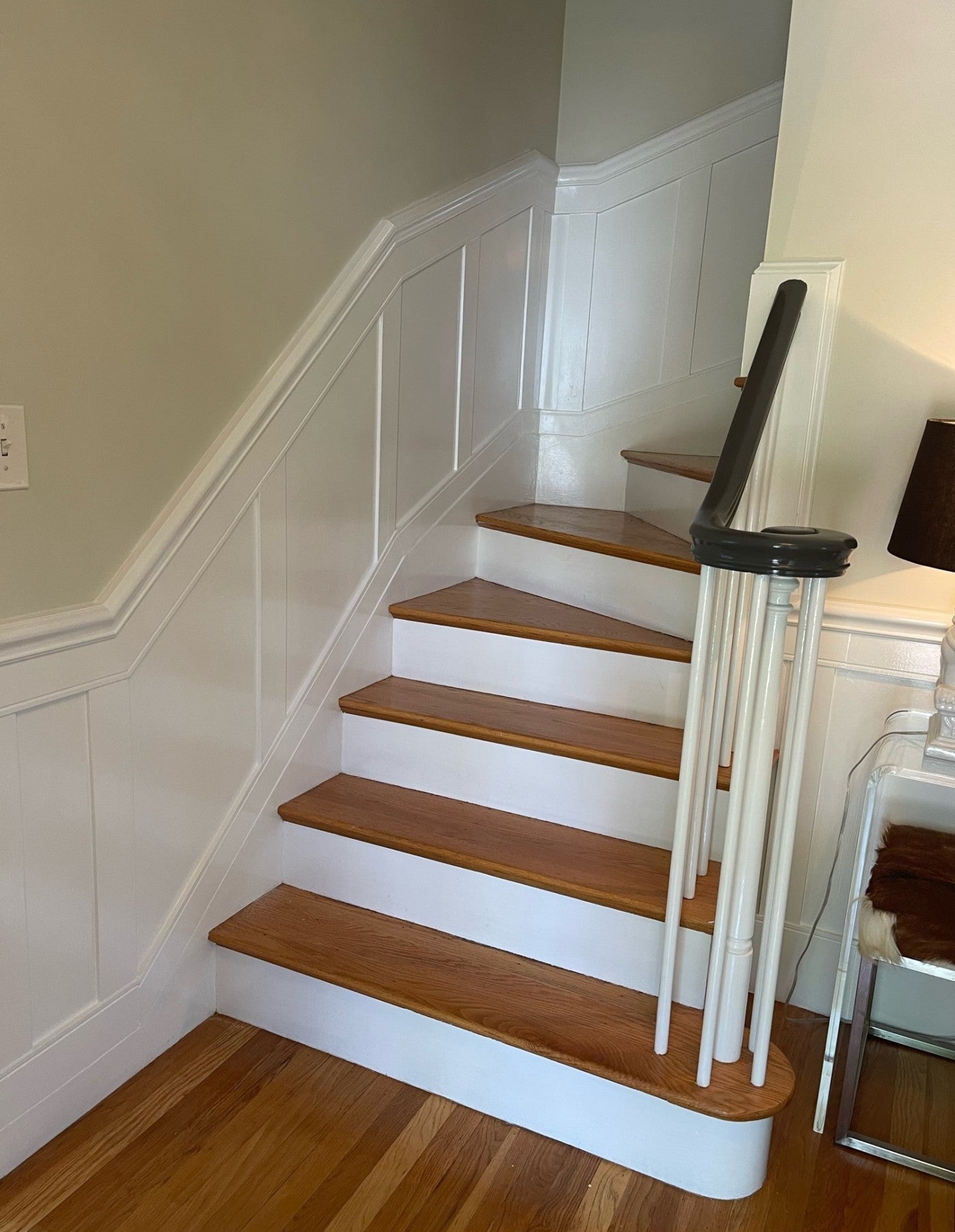 Elite FLAT Paneled Wainscot STAIR Kit with Panels in Paint Grade ...